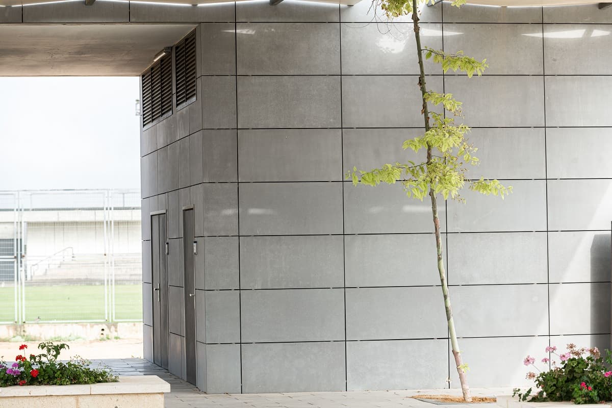 חיפוי קירות uhpc ספורטק באר שבע | אלוקל